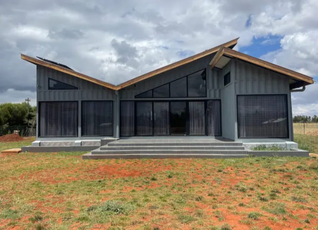 Shipping Containers Kenya | Buy, Rent & Fabricate 20ft 40ft | Call 0716 ...